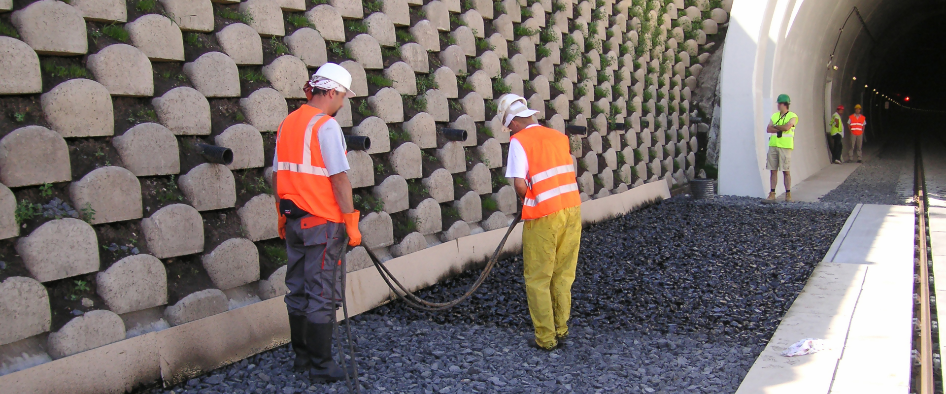 Ballast bonding - MC-Bauchemie